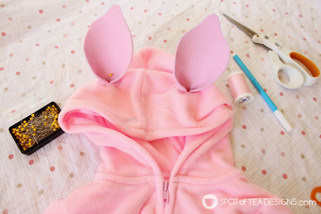 DIY Pig Halloween Costumes for Toddlers - two styles!